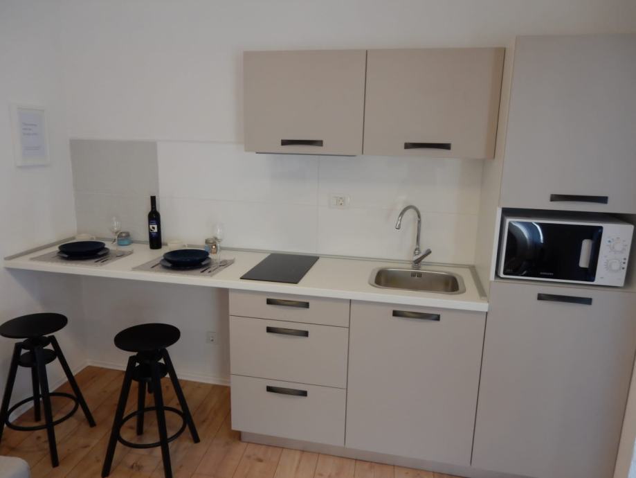 Stan: Split, Grad-35 m2 (prodaja)