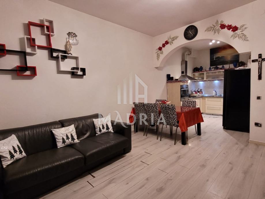 Stan, Višnjik, 87 m2 (prodaja)