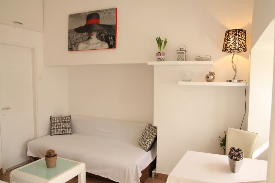 Garsonjera-novo-opremljeno: 150 EUR. Solin-Vranjic, 18m2 (1-2 osobe ...