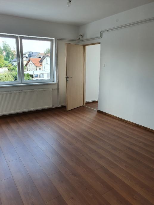 Vrbovec,četverosobni stan 122 m2 (prodaja)