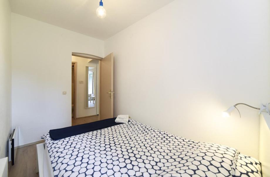 Stan: Zagreb (Donji grad), 25.00 m2 + spremište 3 m2 i dvorište ...