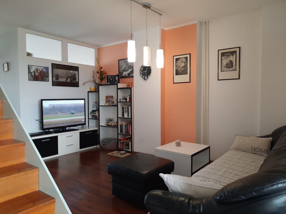 Hribarov prilaz, 7-kat, 4-soban stan, 66.16 m2 + šupa u podrumu (prodaja)