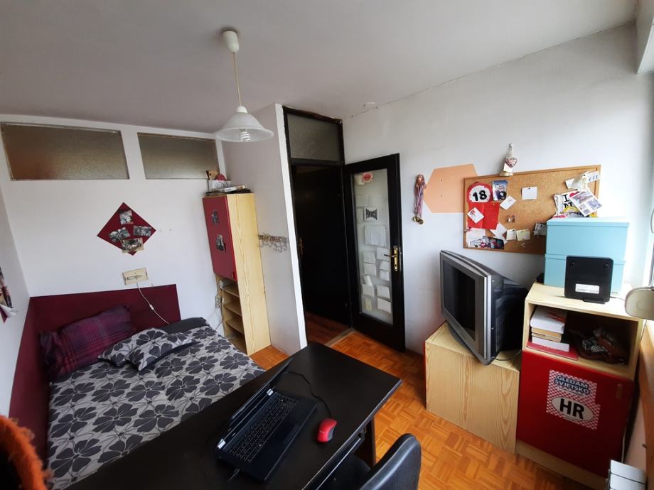 Hribarov prilaz, 7-kat, 4-soban stan, 66.16 m2 + šupa u podrumu (prodaja)