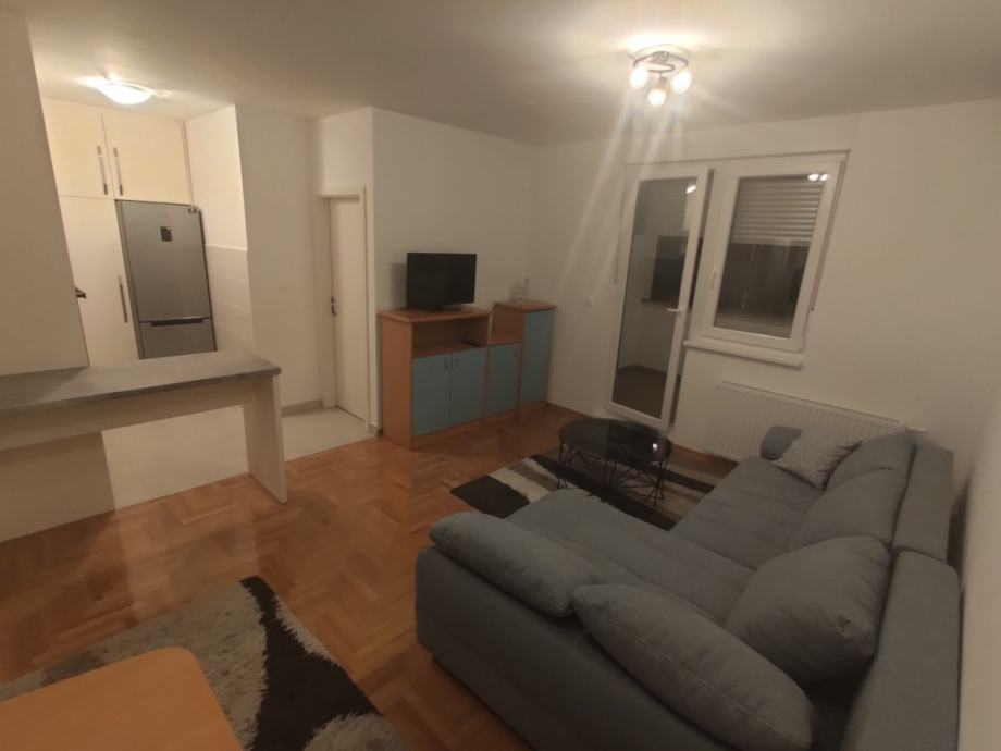 Zagreb (Lovinčićeva ulica), 48m2, 2-sobni, novogradnja, parking, 500 ...