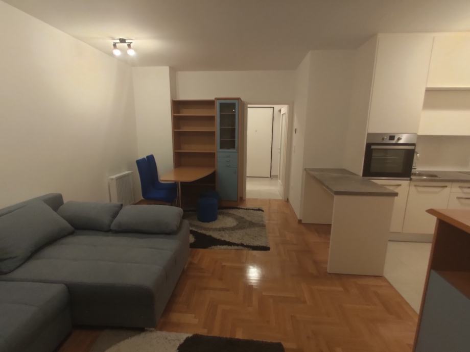 Zagreb (Lovinčićeva ulica), 48m2, 2-sobni, novogradnja, parking, 500 ...