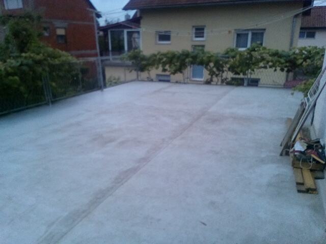 Ivanja Reka, 2sobni stan 80m2 na katu kuće 350€ parking, terasa, klima ...