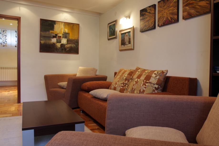 Maksimir - moderno uređen stan 57 m2 s terasom i vrtom, ravan pristup ...