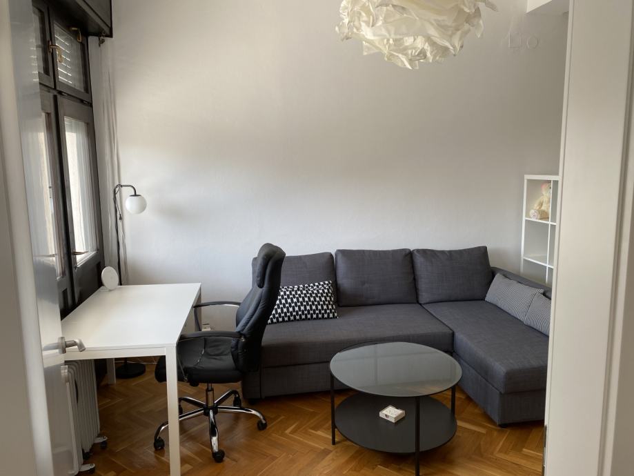 Stan: Zagreb, 35 m2 + terasa (6m2), 550€. (iznajmljivanje)