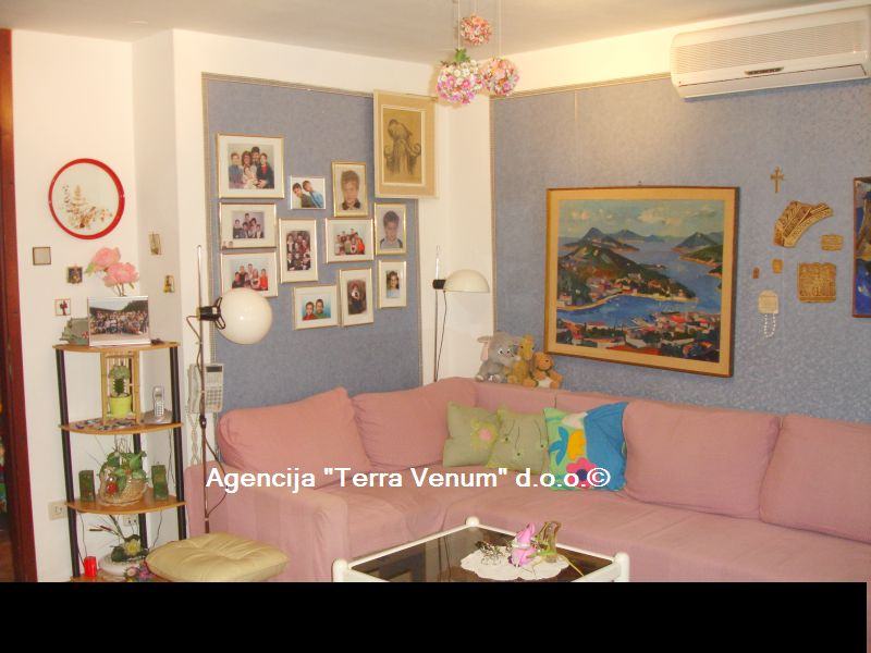 POVOLJNO!! Stan: Zagreb (Prečko), 57 m2 (prodaja)