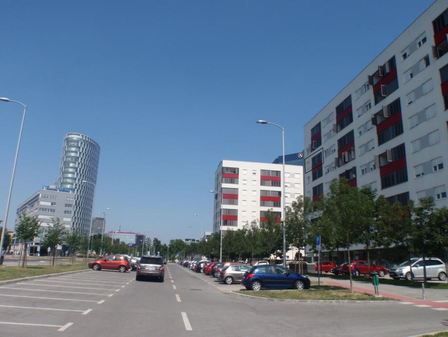 Stan: Zagreb (Radnička - Ulica grada Vukovara), 68 m2, garaža, kat 6/8 ...