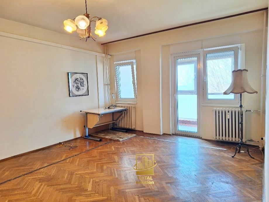 Zagreb, Srednjaci, prodaje se trosobni stan 70 m2 na odličnoj lokaciji ...