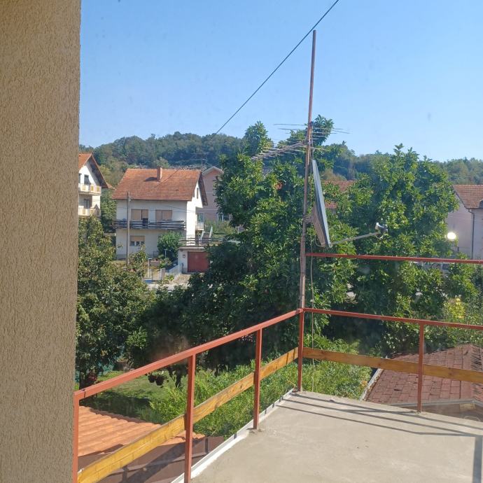 Stan: Zagreb (Vrapče), 94.00 m2 + 23.00 m2 terasa (prodaja)
