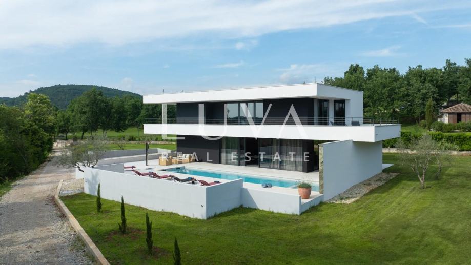 Šterna, Buje, Istra, moderna luksuzna vila s bazenom na prodaju (prodaja)