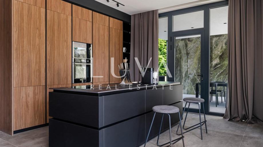 Šterna, Buje, Istra, moderna luksuzna vila s bazenom na prodaju (prodaja)