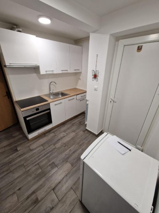 STUDENTSKI GRAD, novouređen dvosoban stan, 40 m2 (iznajmljivanje)