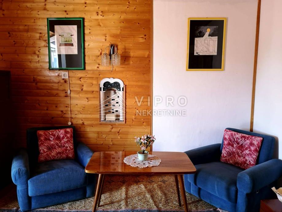 Supetar, Brač, Centar, kuća za 6 osoba, 100 m od mora! (iznajmljivanje)