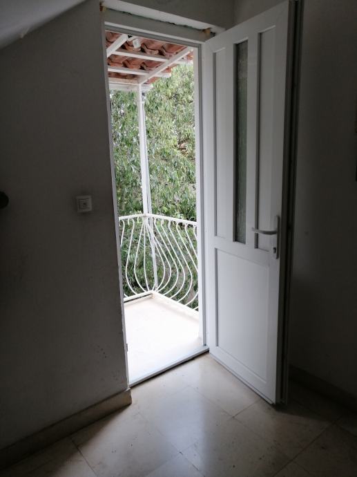 Supetar centar, 37.00 m2 (prodaja)