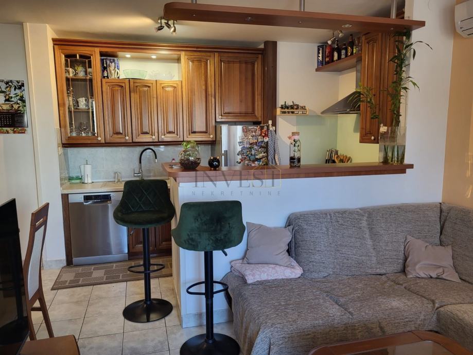 TOP LOKACIJA, DVOSOBAN STAN 70 M2 (prodaja)