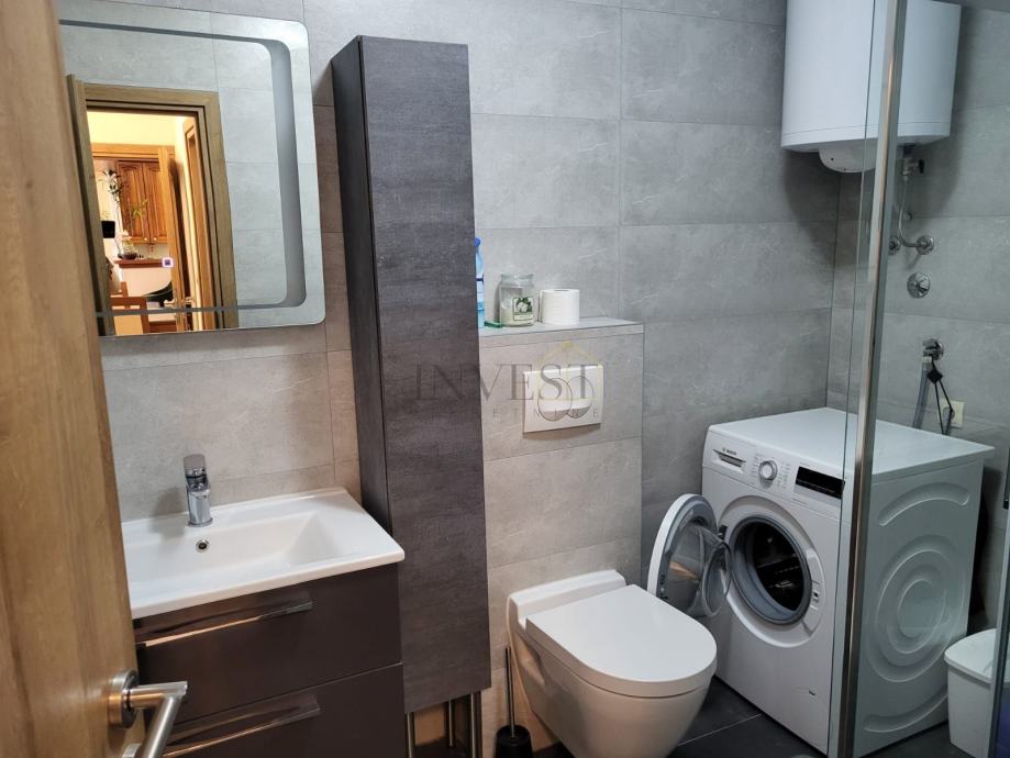 TOP LOKACIJA, DVOSOBAN STAN 70 M2 (prodaja)