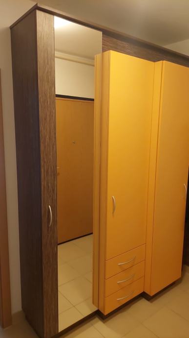 Tražim cimera/icu - prazan stan