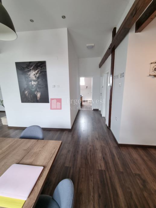 TRG POBJEDE 4 sobni stan 156 m2, I kat+uređeni tavanski prostor 150 m2 ...