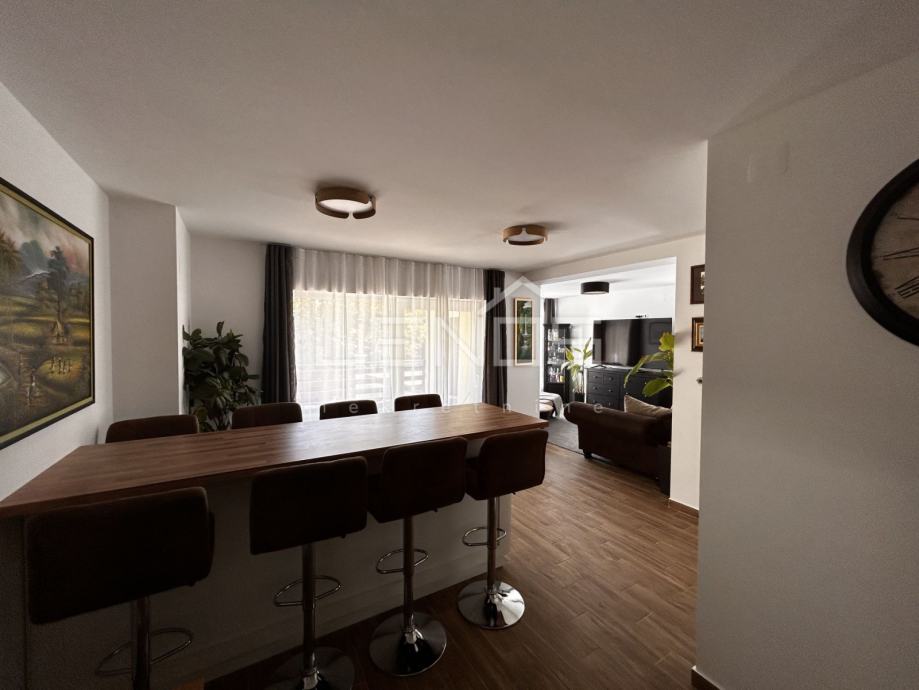 TRI STANA U KUĆI 2100 EURA / M2 (prodaja)