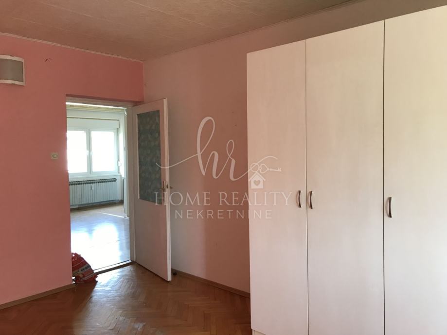 TRNSKO, DVOSOBNI STAN 50M2 (prodaja)