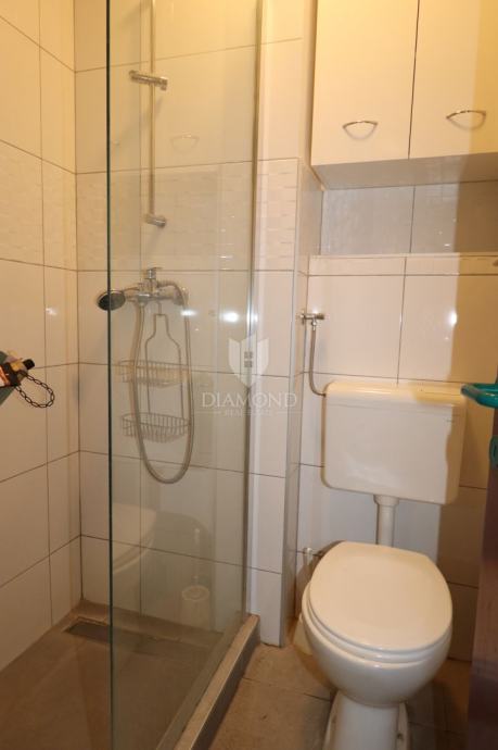 Trosoban stan u Centru Pule (prodaja)