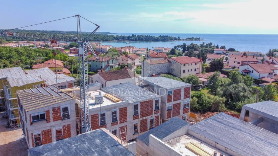 Umag, Lovrečica, Trosoban stan na prvom katu! (prodaja)