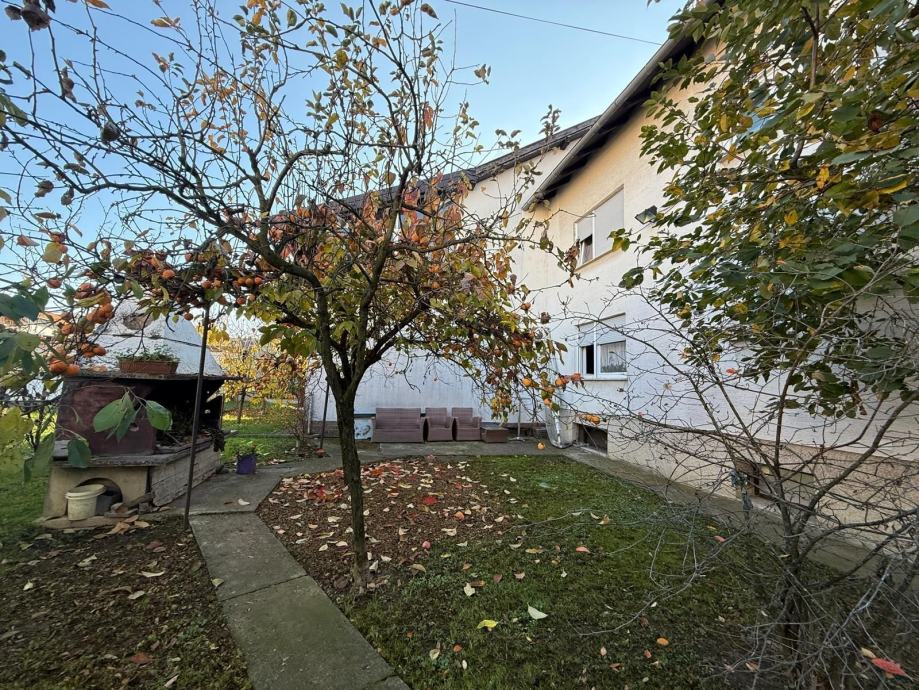 VELIKA GORICA-CENTAR, kuća sa 3 stana (prodaja)