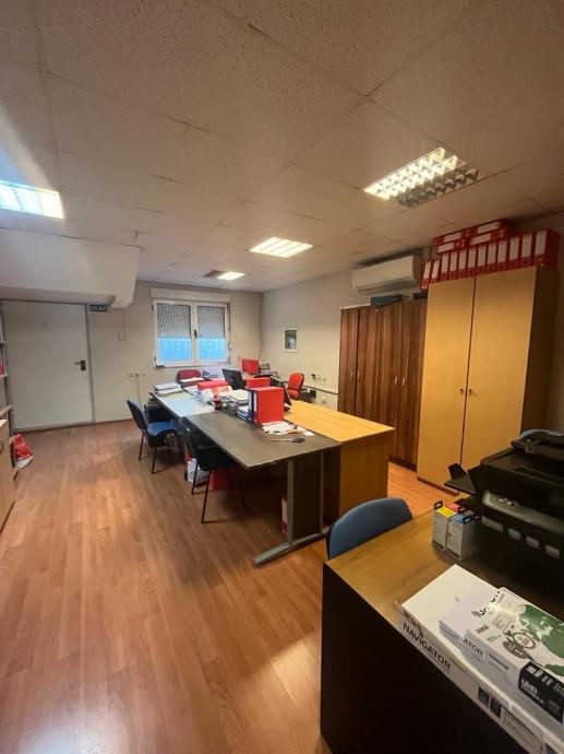 Veliki poslovni prostor, 90m2 - Vukovarska ulica (prodaja)