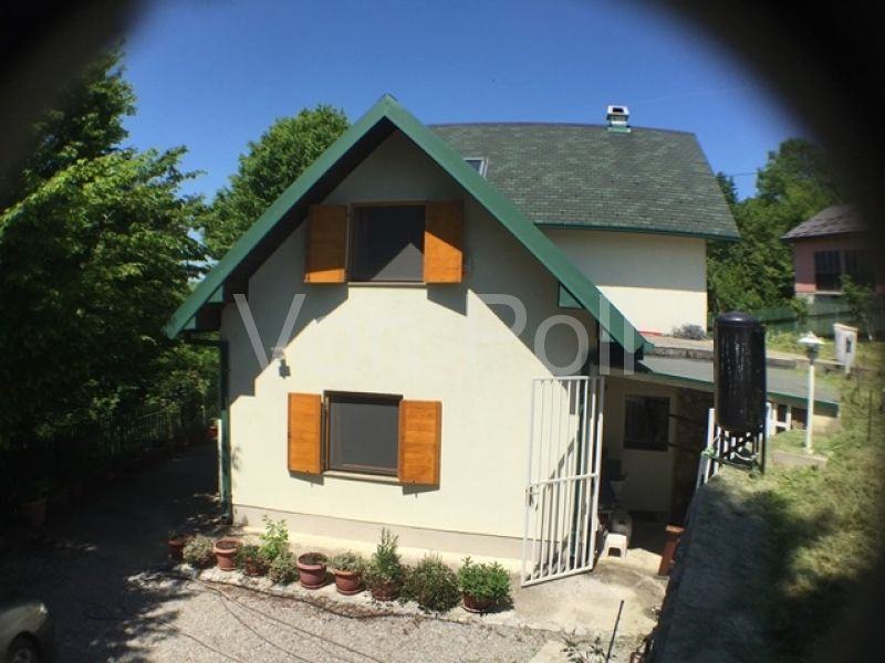 Veljun - Slunj simpatična kuća za odmor na rijeci Korani (prodaja)