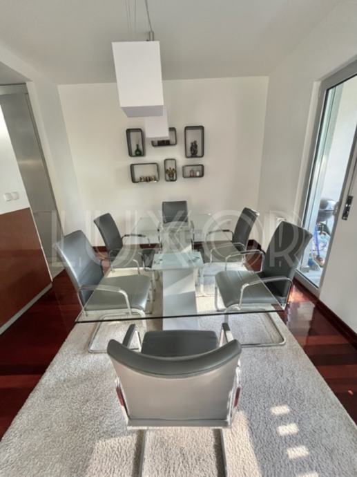 Atraktivan stan 150.00 m2, s garaznim mjestom (iznajmljivanje)