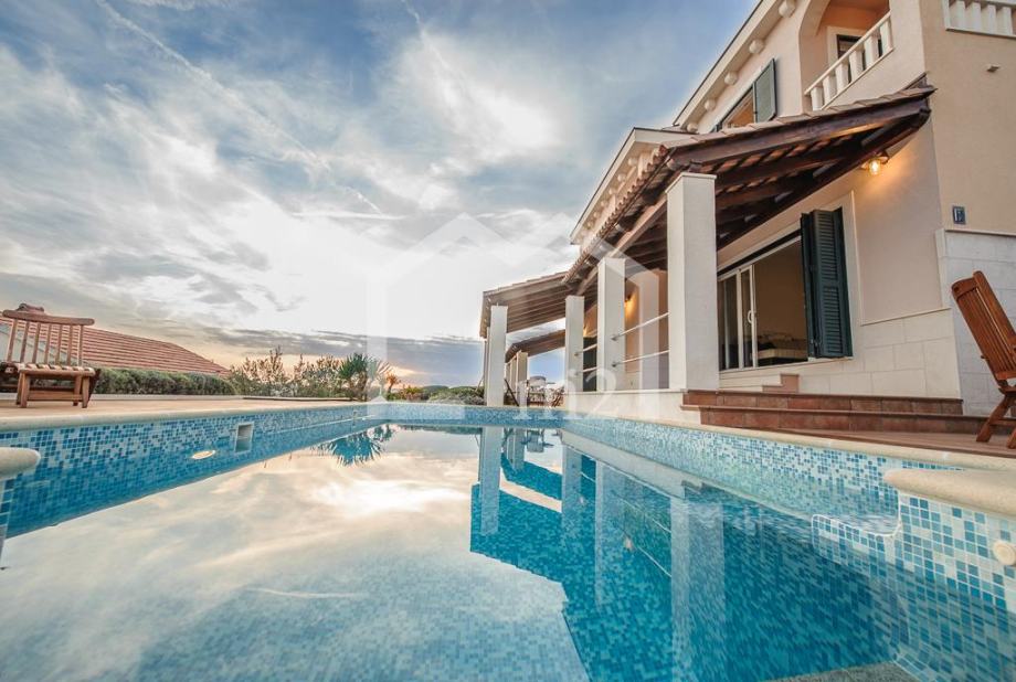 VILA - POGLED - BAZEN - ČIOVO (prodaja)