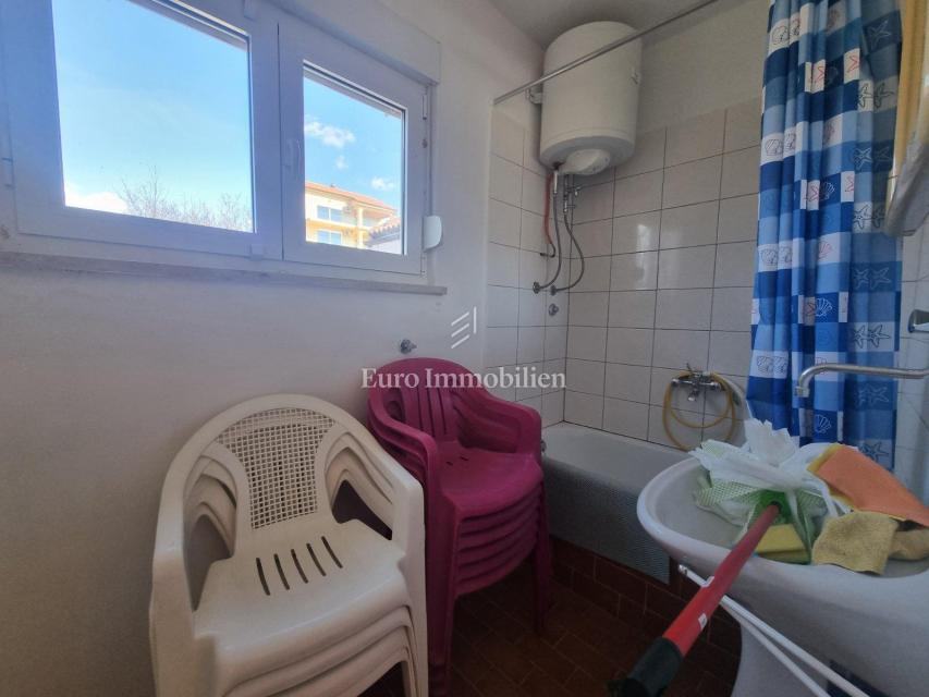 Novi Vinodolski, stan na prvom katu s pogledom na more (prodaja)