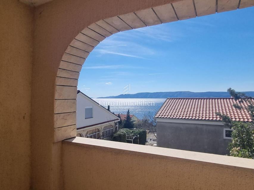 Novi Vinodolski, stan na prvom katu s pogledom na more (prodaja)