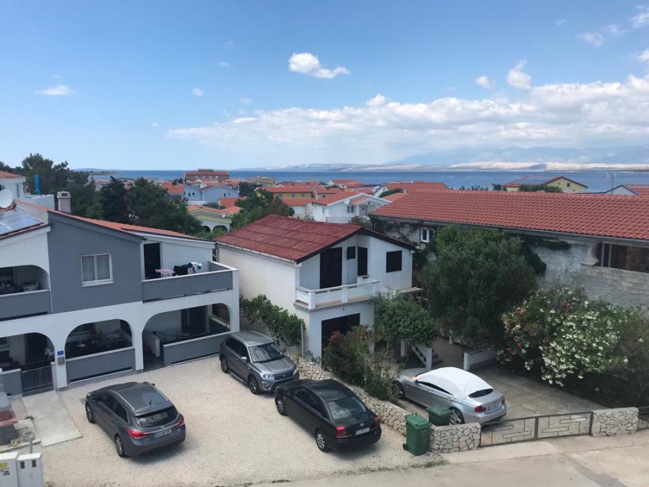 Vir, tri apatrmana ukupno 258 m2