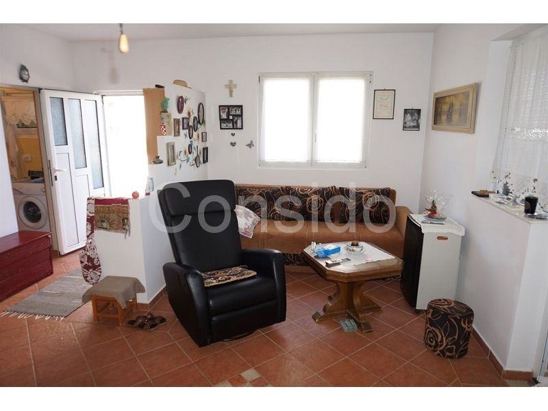Vir, kuća prizemnica plus 300 m2 zemljišta (prodaja)
