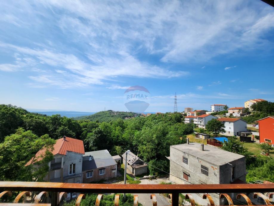 Viškovo, Marinići - 2 + 1 stan u privatnoj kući (prodaja)