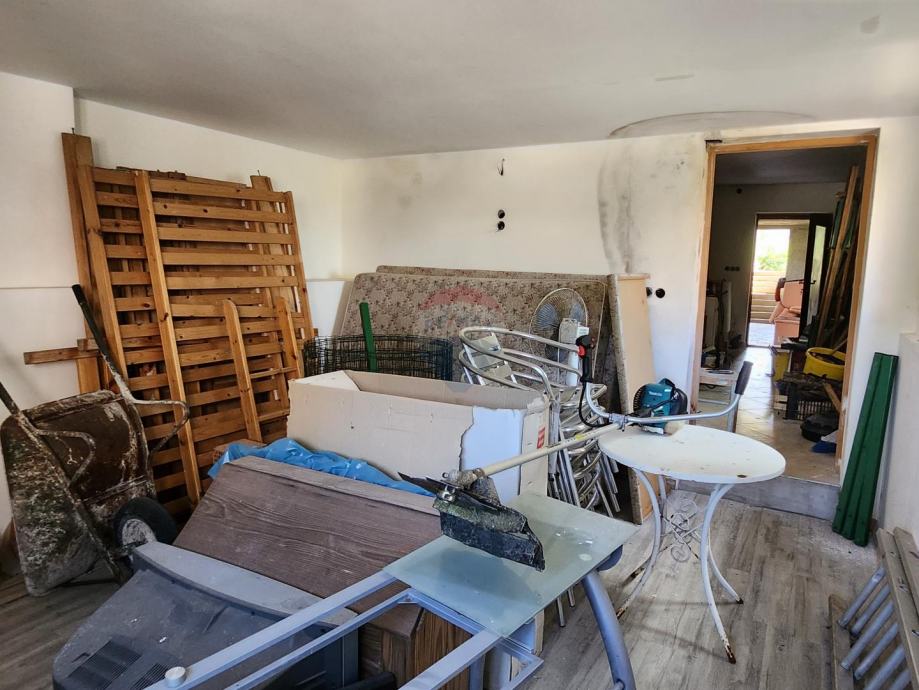 Viškovo, Marinići - 2 + 1 stan u privatnoj kući (prodaja)