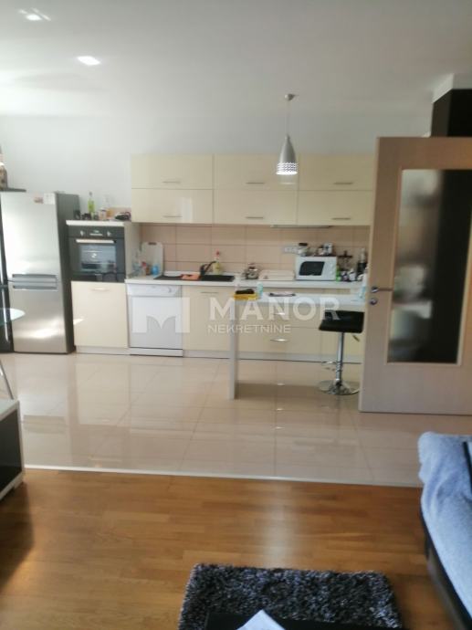 VIŠKOVO, MARINIĆI - 2S+DB stan s dvije terase (prodaja)