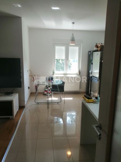 VIŠKOVO, MARINIĆI - 2S+DB stan s dvije terase (prodaja)