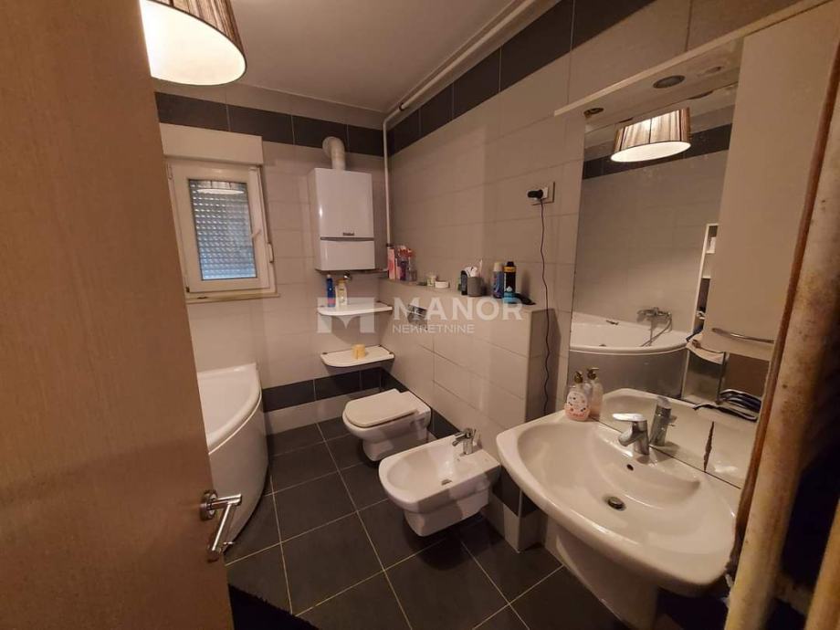 VIŠKOVO, MARINIĆI - 2S+DB stan s dvije terase (prodaja)