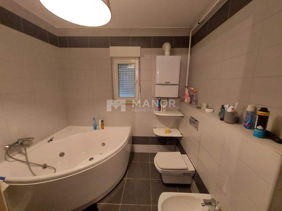 VIŠKOVO, MARINIĆI - 2S+DB stan s dvije terase (prodaja)