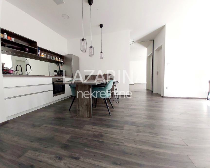 VITIĆEV NEBODER: PREKRASAN MODERAN STAN - 70 M2 - 240 000 EUR (prodaja)