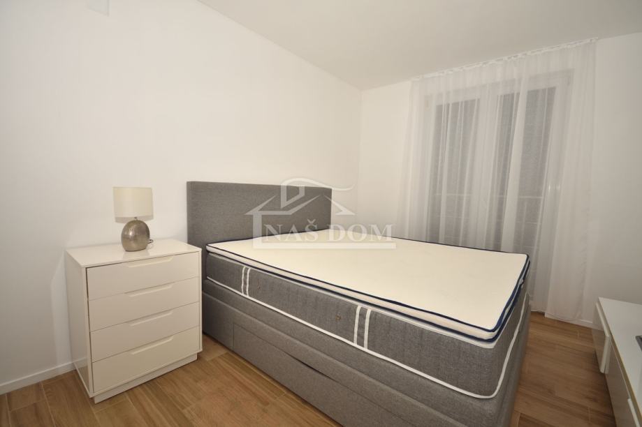 Vodice - Dvosoban stan na prvom katu (prodaja)