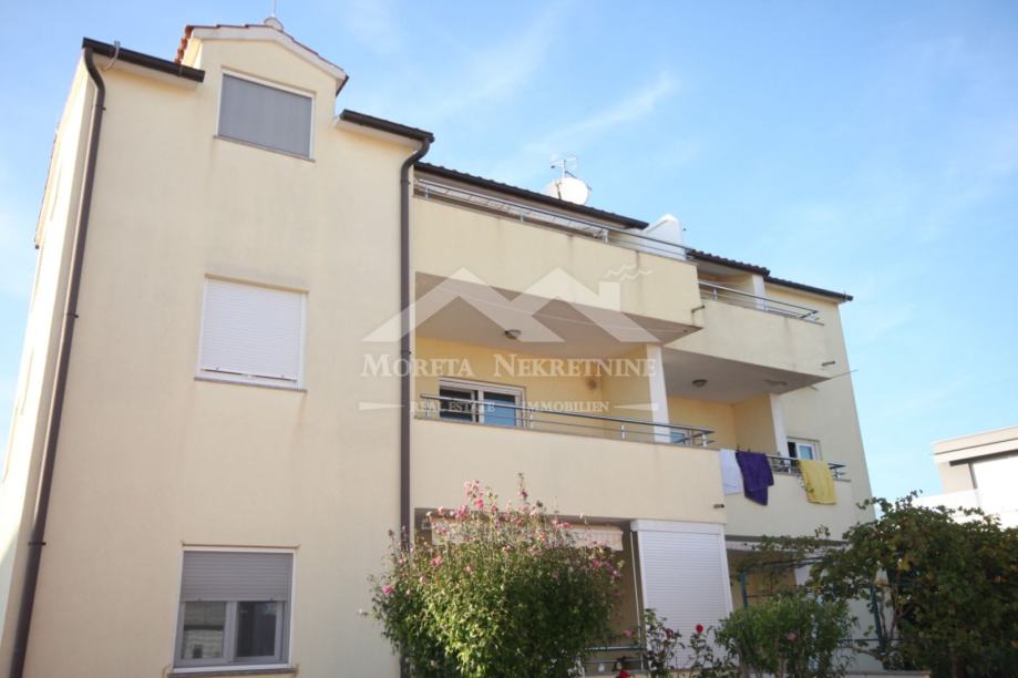 Vodice, dvosoban stan na prvom katu (prodaja)