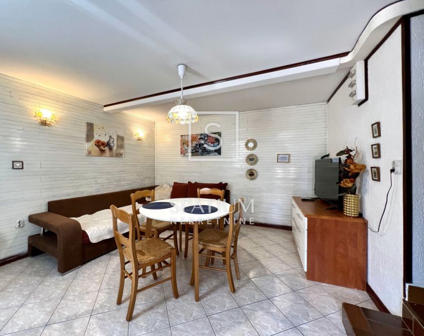 VOLOSKO, DVOJNA KUĆA NA ATRAKTIVNOJ LOKACIJI (prodaja)