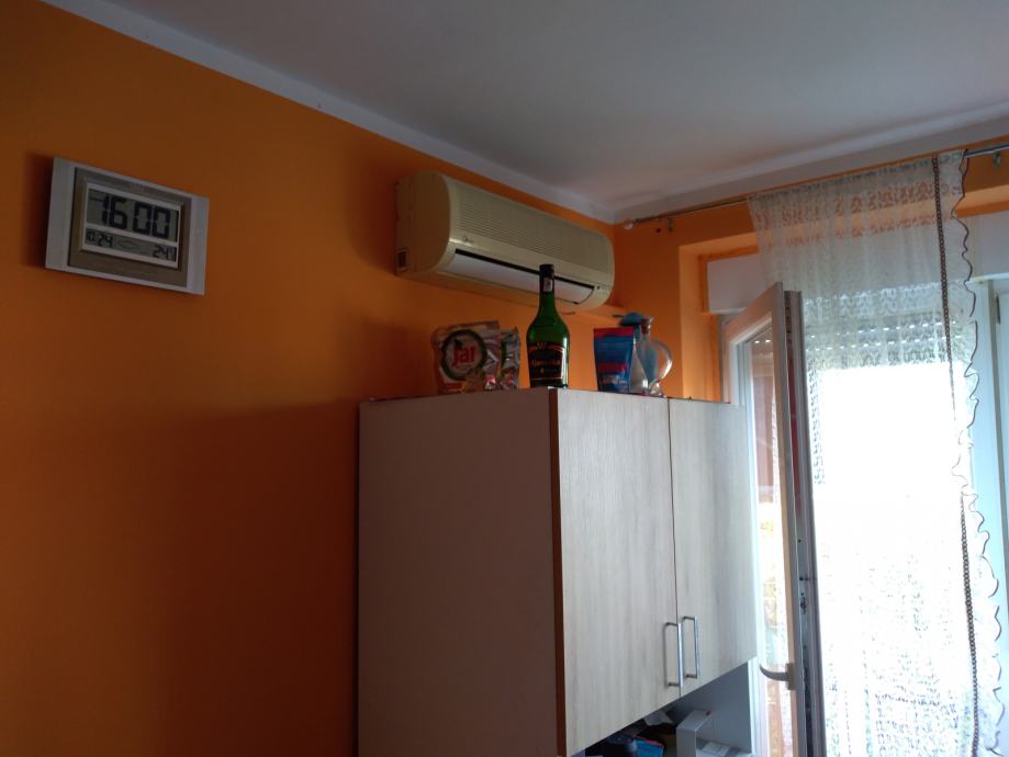VRAZOVA: 1-S, (1,5-S), 33 m2, 3/3 kat, kl, PVC, klima 29 000 € (prodaja)