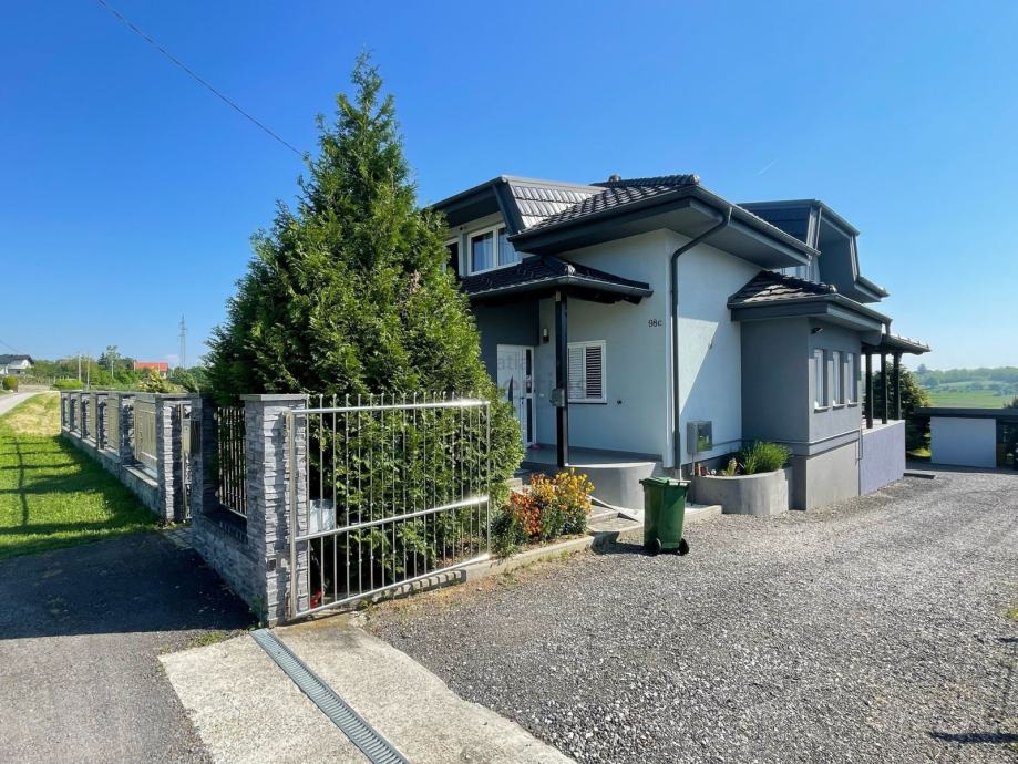 VRBOVEC : PREDIVNA KUĆA 315M2 + DUPLA GARAŽA + VRT (prodaja)